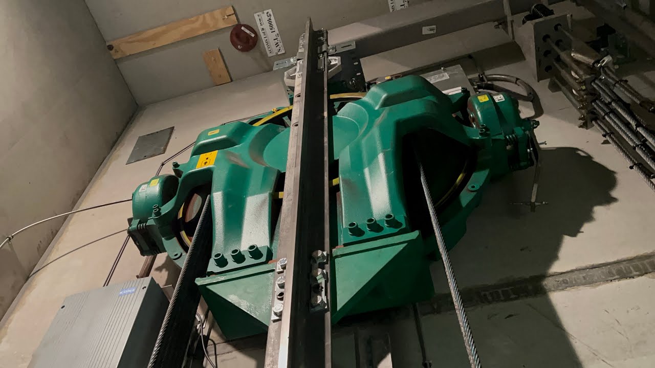 Tall and speedy Kone Ecodisc MX20 Lift Surfing in Elephant & Castle ...