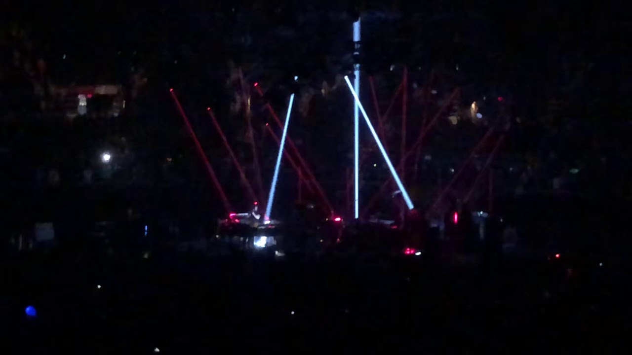 Phish light show example - YouTube