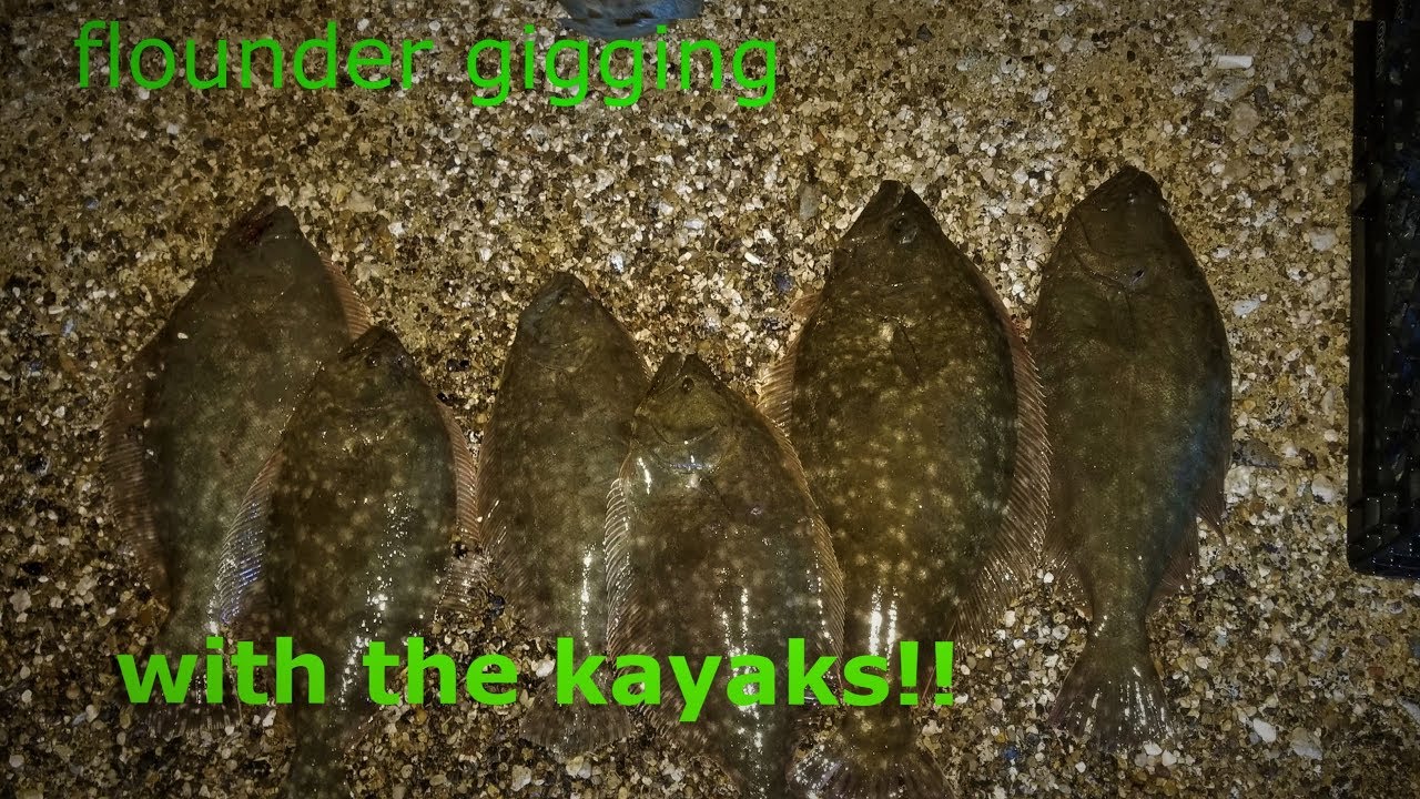 FLOUNDER GIGGING IN THE KAYAKS - YouTube
