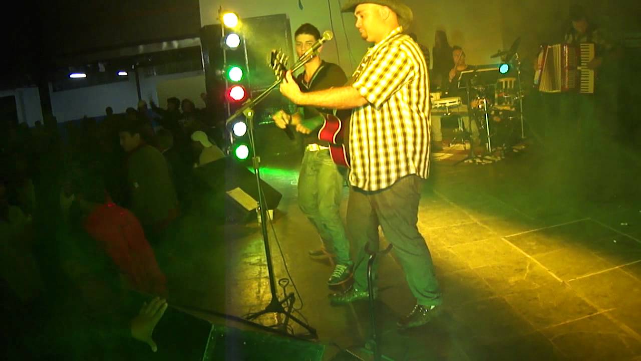 lucas e leonel -efeitos em santa juliana - YouTube