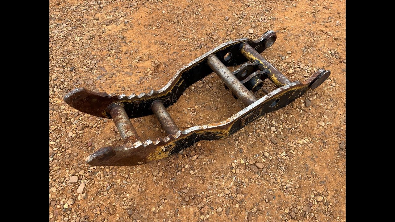 2020 Caterpillar Excavator Mechanical Thumb Attachment - YouTube