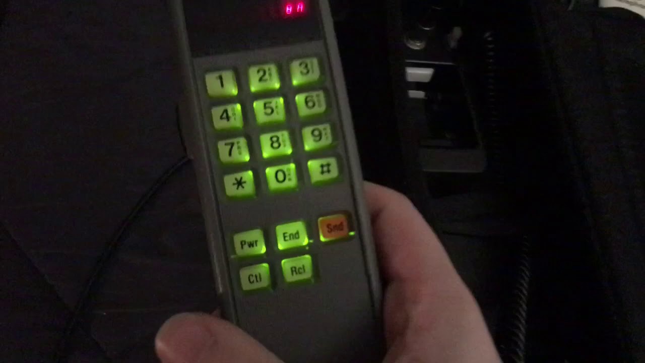 Motorola America Series 820 bag phone - 1990 - YouTube