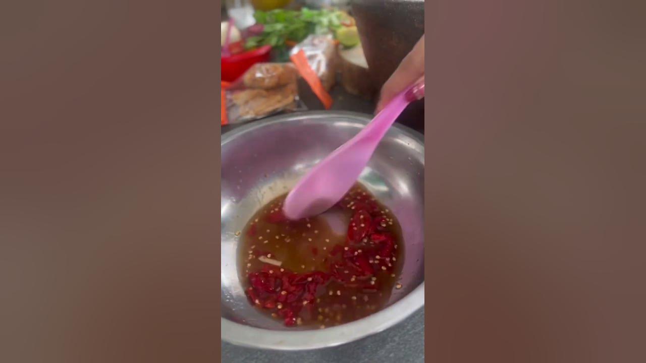 วิธีการทำยำเส้นแก้ว By puynun - YouTube