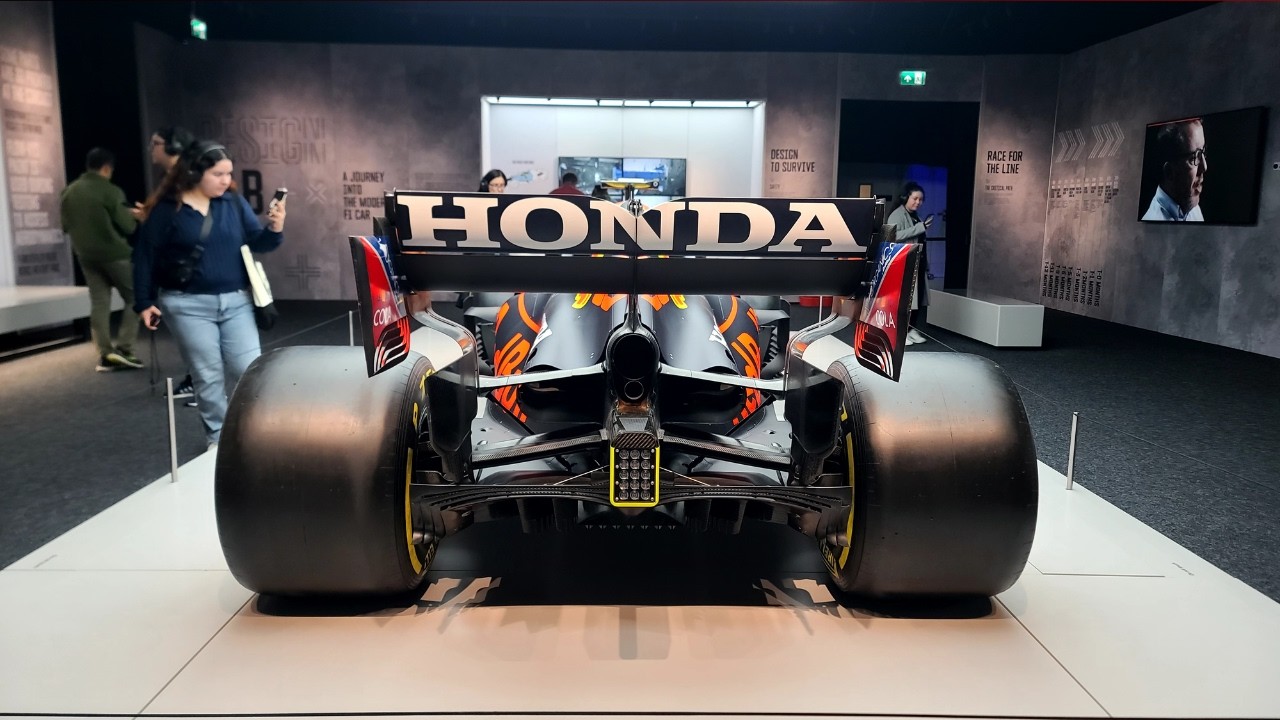 Full Walkthrough of F1 Exhibition, London Excel - YouTube