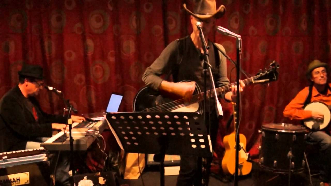Stella Burns & The Lonesome Rabbits - Stella Burns Loves You - YouTube