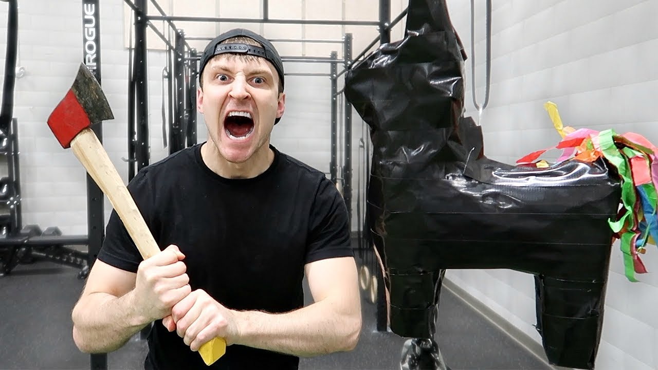 100 LAYERS OF GORILLA TAPE (DANGER ALERT) UNBREAKABLE PINATA - YouTube
