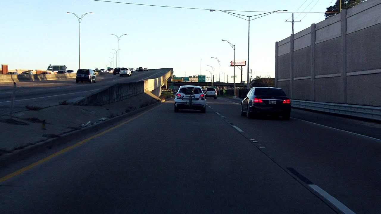 Pontchartrain Expressway (Interstate 10 Exit 232) eastbound/inbound ...