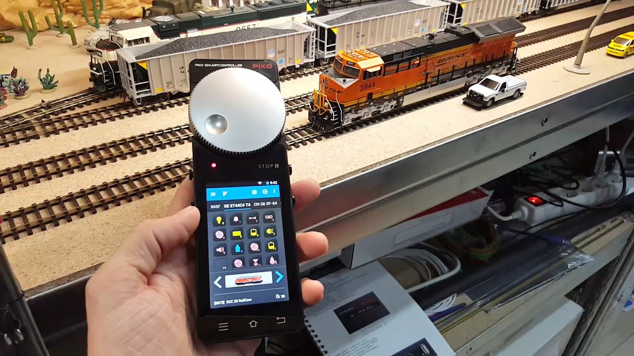 ESU Mobile Control II (Piko SmartControl) - YouTube