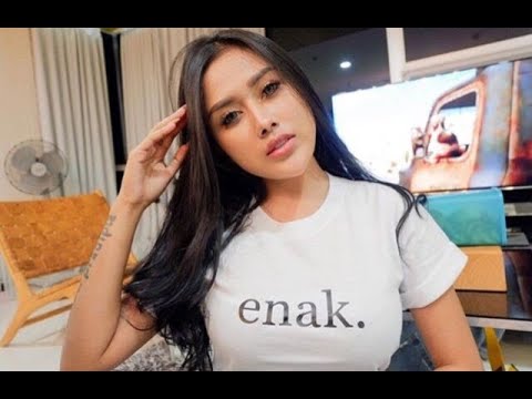 Cantiknya Adelia Ghisel