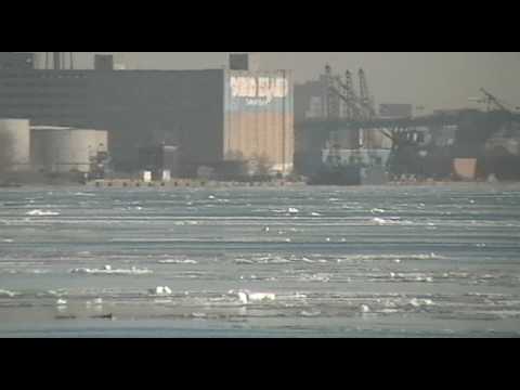 Detroit River Ice Flows March 18, 2010 - YouTube