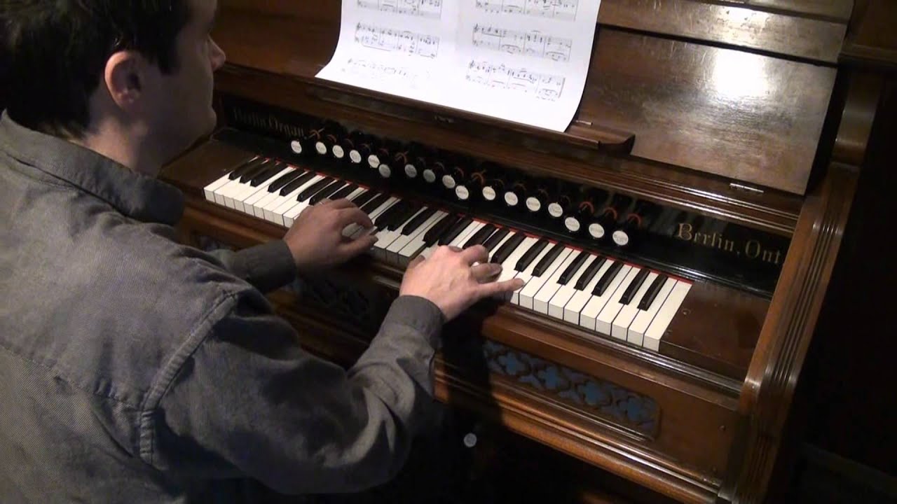 Menuet - W. Landré - Berlin Reed Organ - YouTube