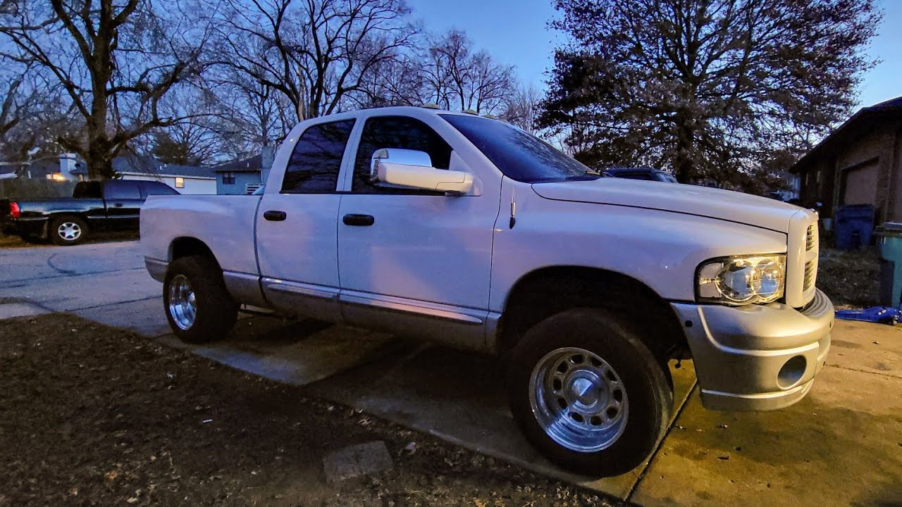 Dually Brake Job & The 3G gets a new look - YouTube