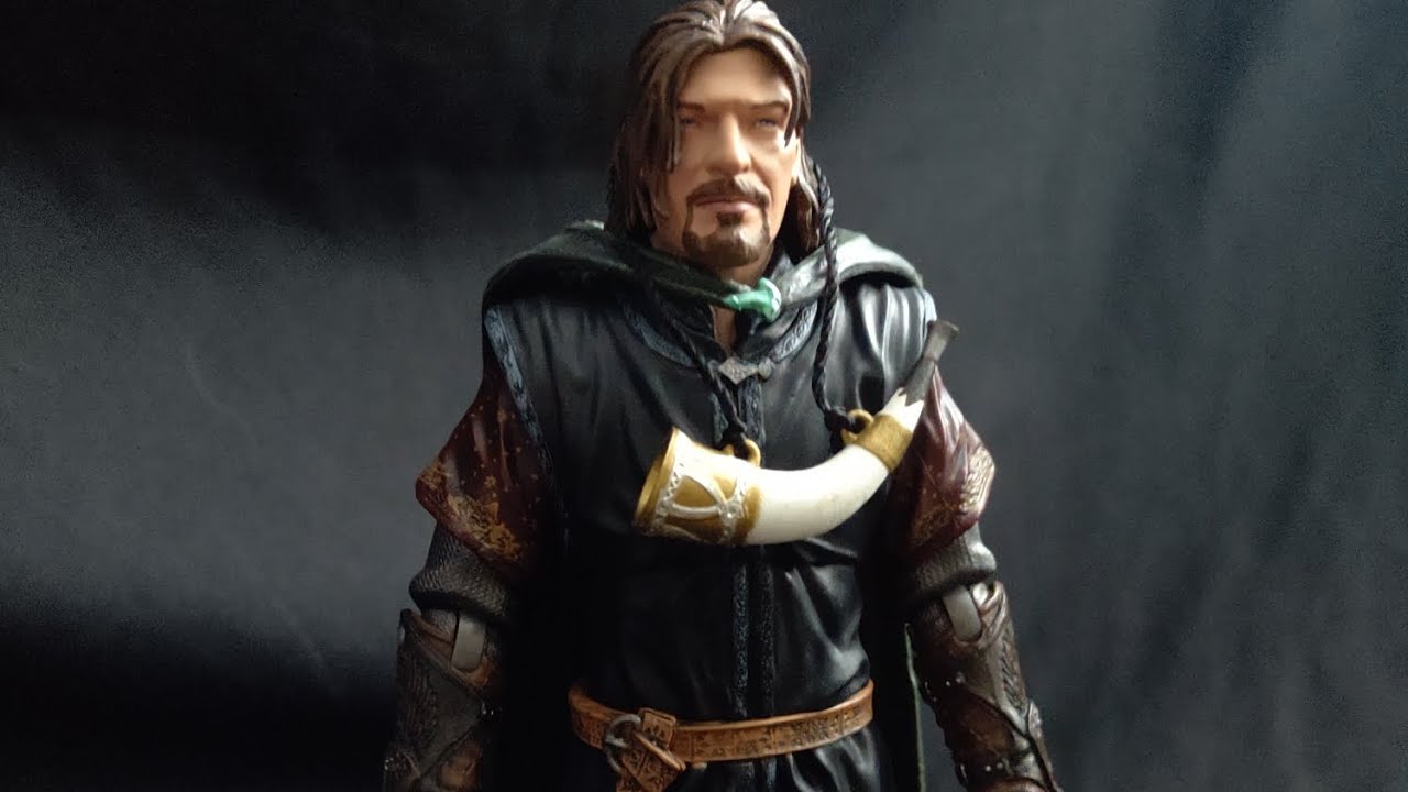 Diamond Select Toys LOTR Boromir - YouTube