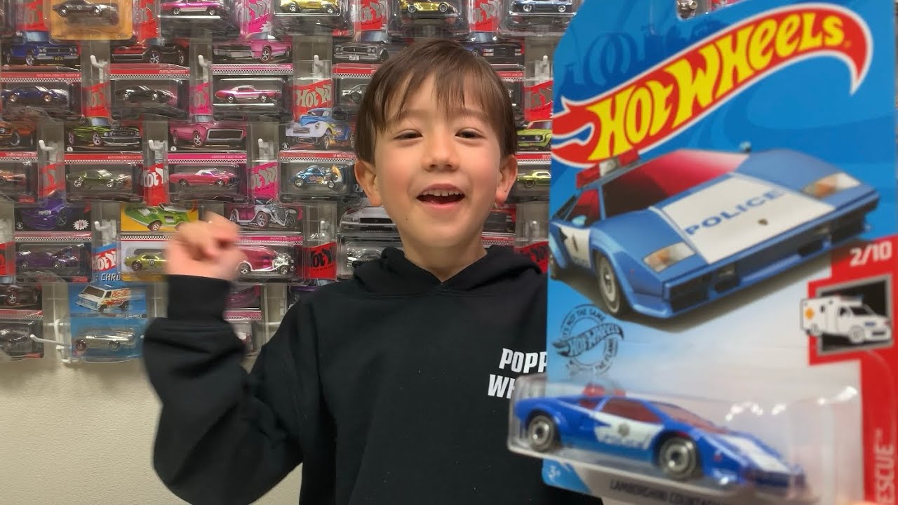 Unboxing Hot Wheels ｜Lamborghini Countach Police Car - YouTube