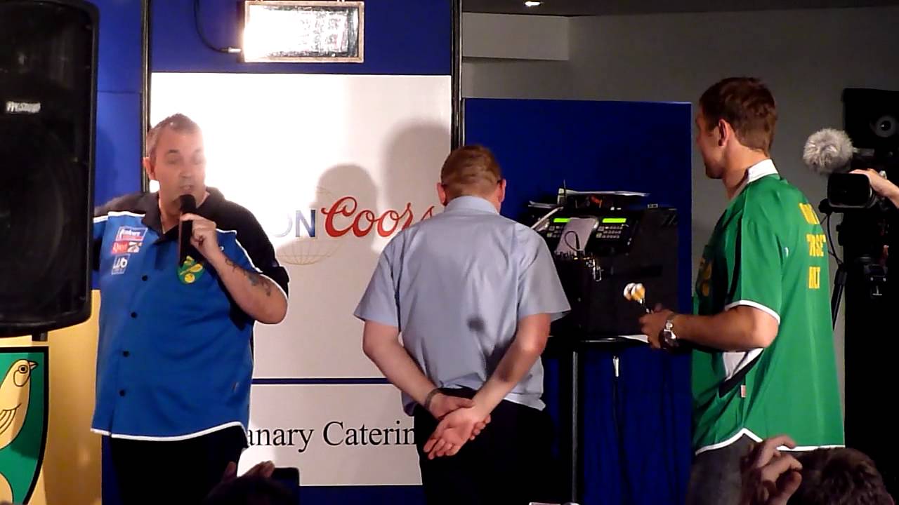 Grant "Horse" Holt plays Phil "the power" Taylor at Darts - Carrow Road ...