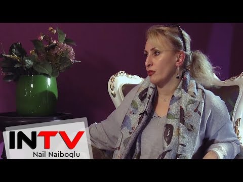 Ulviyye Konul qonaq otaqinda