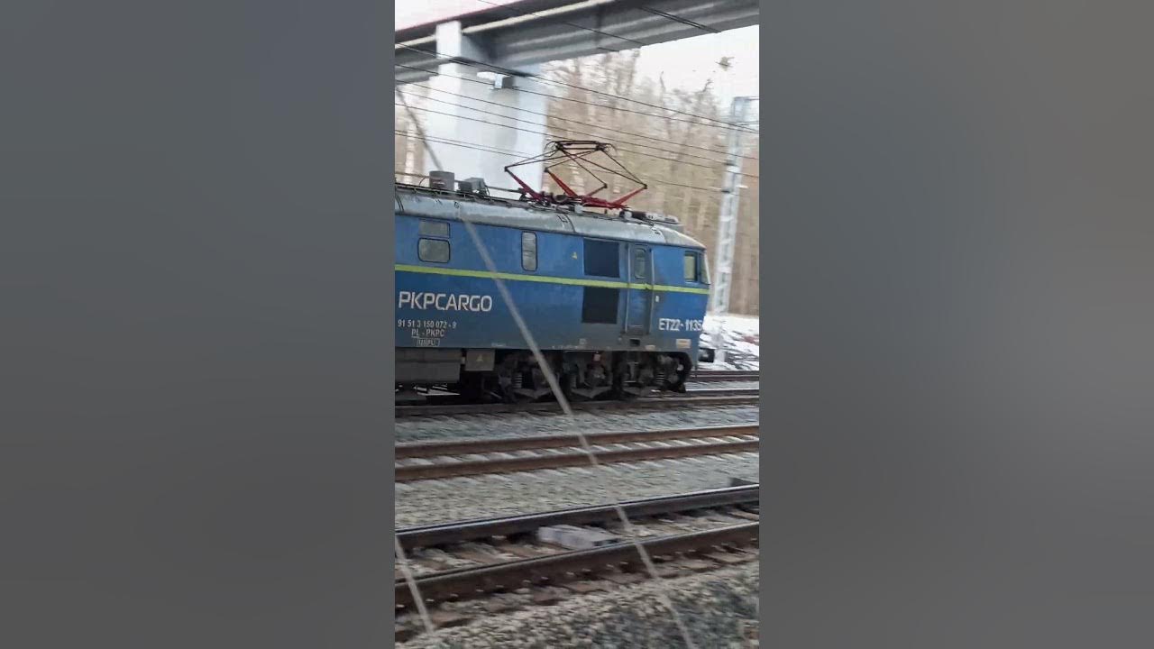 Przejazd Lokomotywy ET22 - 1135 z węglarkami PKP CARGO z RP1 przez PKP Zabrze - YouTube