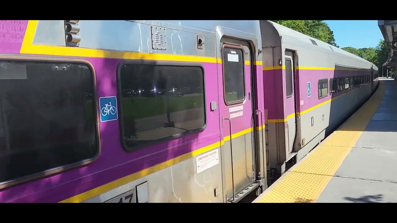 Hyundai Rotem Cab Car #1817 @ Middleboro/Lakeville Station - YouTube
