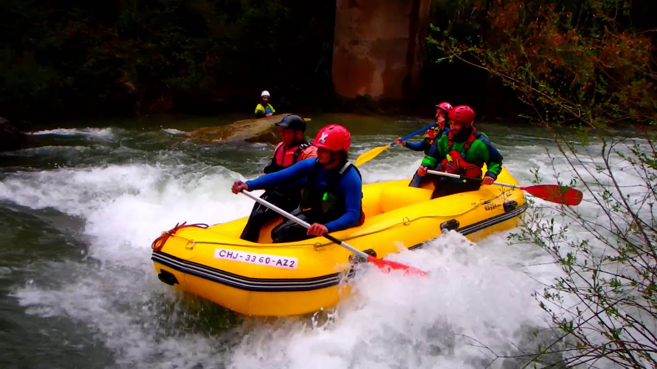 RAFTING EXTREMO MONTANEJOS - YouTube