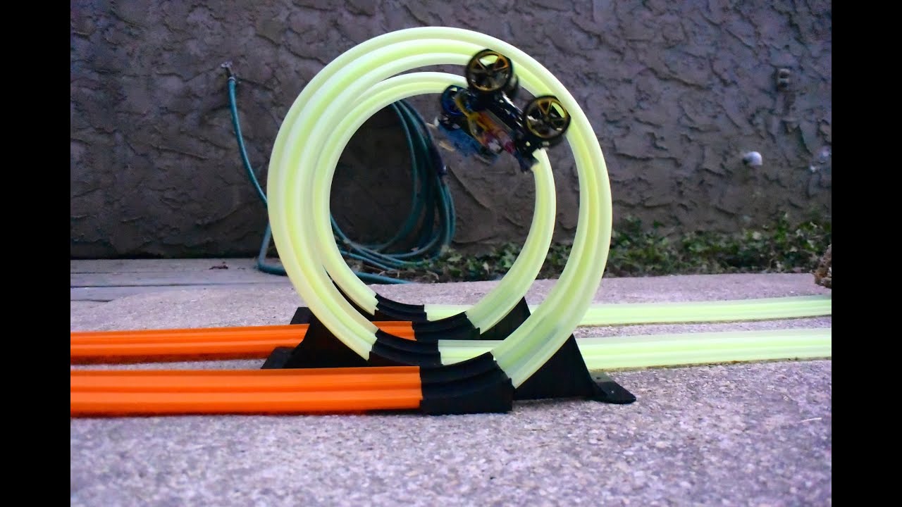 Hot Wheels meet Max Traxxx! - A Monster truck Track Ace Drag Race ...