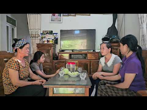 Som's two mothers met, and Som felt very happy to receive love from both of them