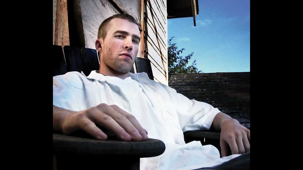 St. Kelly - Shake 'Em Up, Shake 'Em Off - YouTube