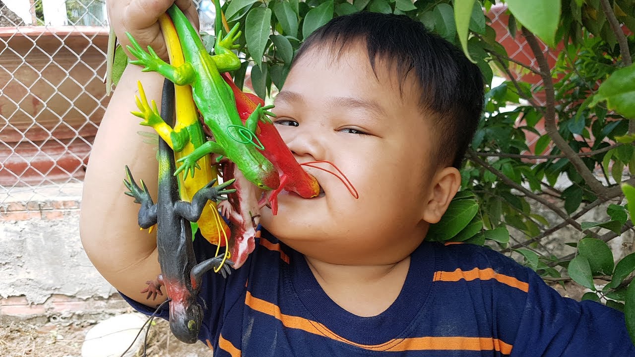 Trò Chơi Bắt Con Thằn Lằn Rắn ChiChi TV - YouTube