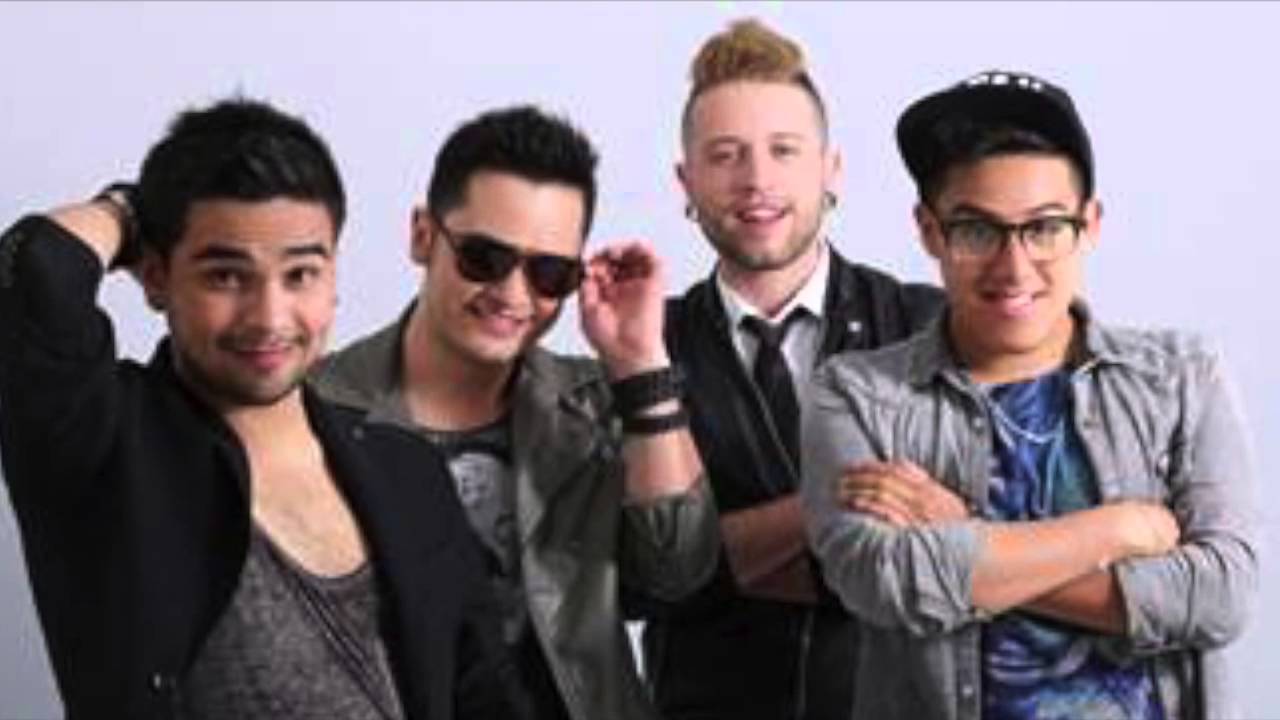 CUI Showcase y Firma de Autografos - YouTube