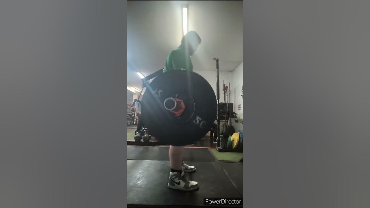 144kg Deadlifts (4x6, set 1 & 2) - YouTube