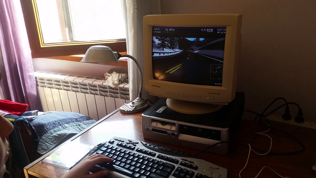 Samsung SyncMaster 400b monitor from 1998! Testing NFS 3 + WIN 98 - YouTube