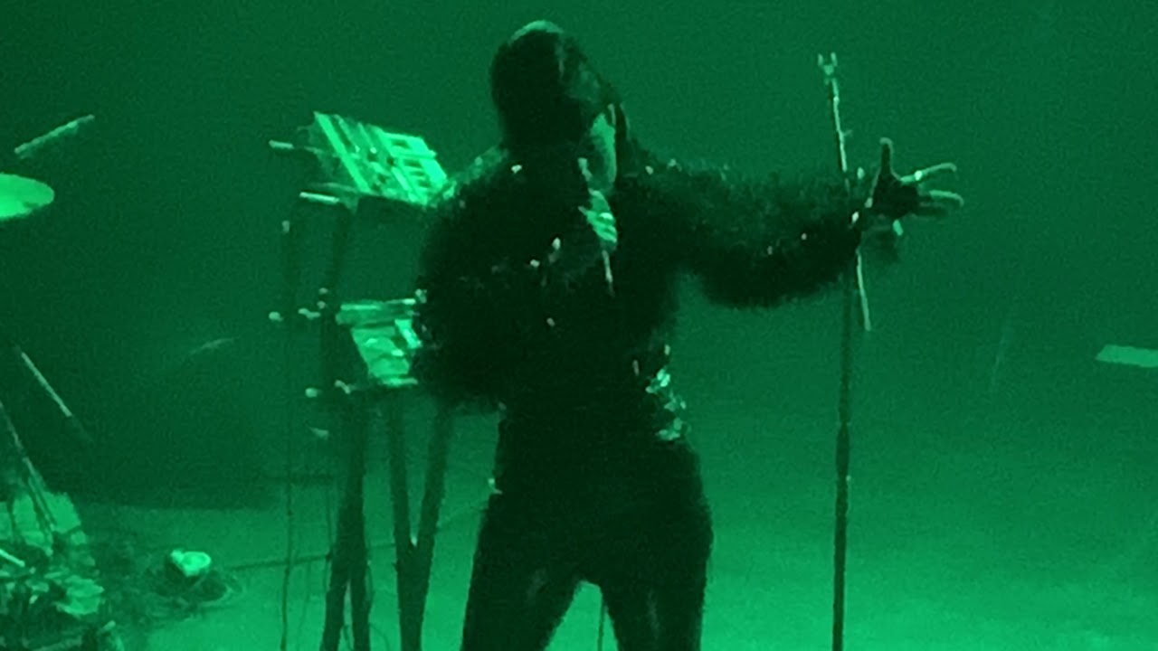 Fee Lion - "Blood Sisters" - Metro (Chicago, IL) - 10/09/19 - YouTube