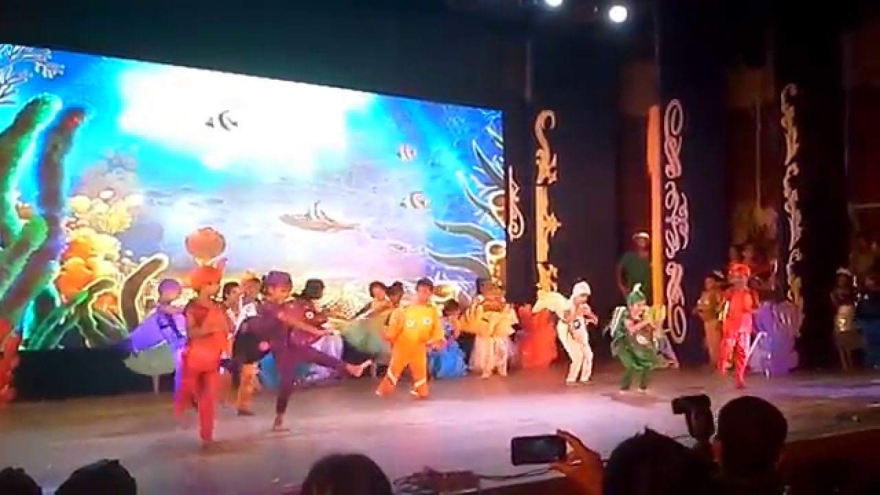 finding-nemo-dance - YouTube