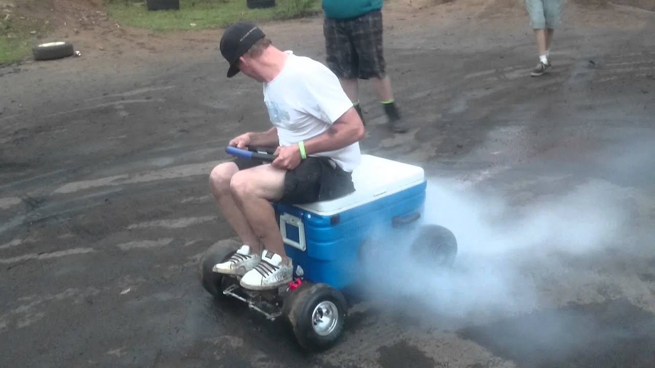 Motorised Esky Burnout - YouTube
