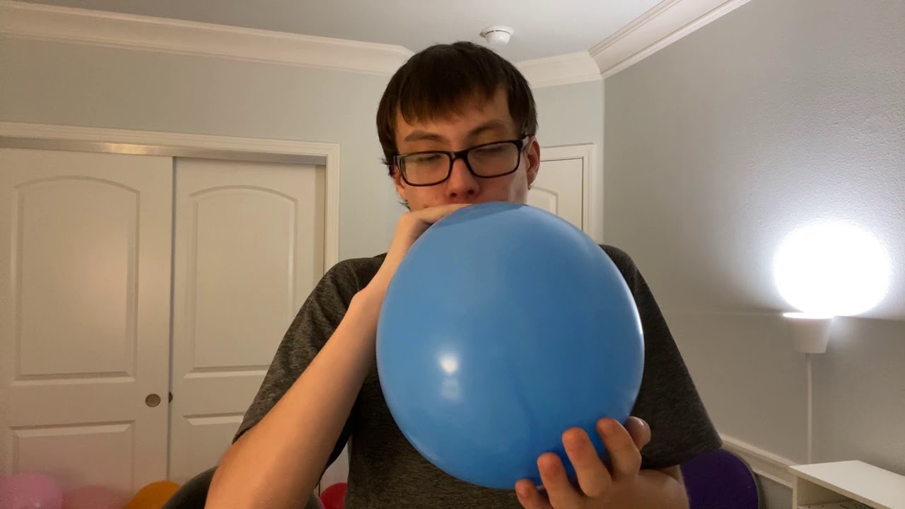 Inflating a balloon #2945 - YouTube