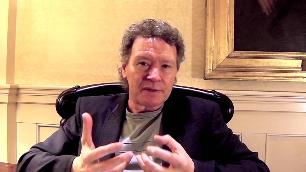 Harry Christophers on Handel Messiah - YouTube
