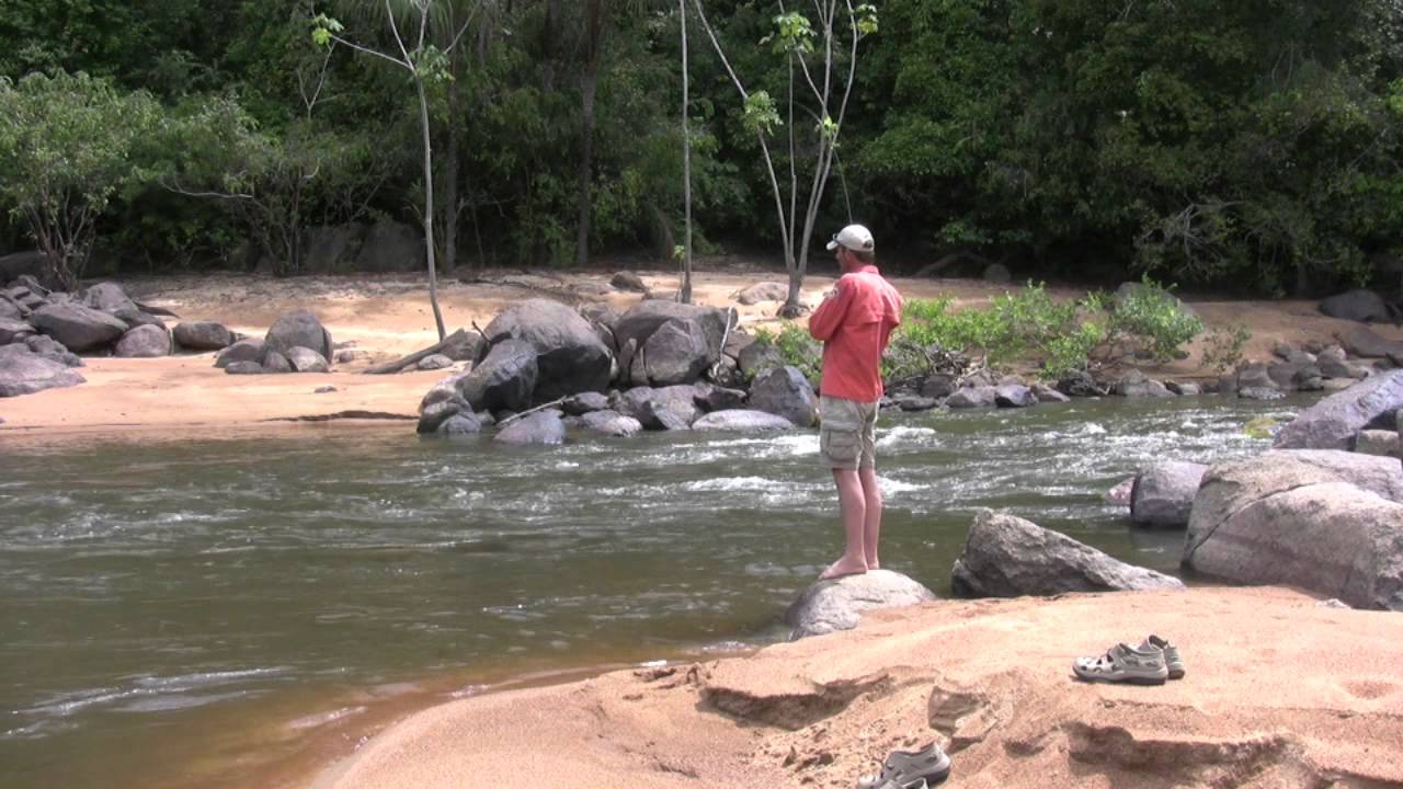 Fishing in paradise Wonotobo Suriname 2011 - YouTube