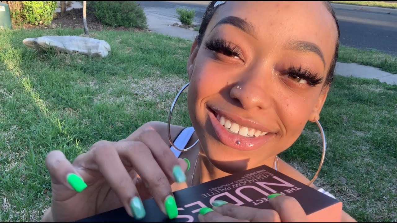 ASMR FRIEND DOES YOUR GLAM MAKEUP 🌈🌙 ROLEPLAY LOFI ♡ | Chyna Unique ...