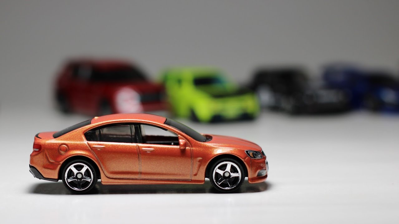 MATCHBOX HOLDEN VF COMMODORE SSV - YouTube