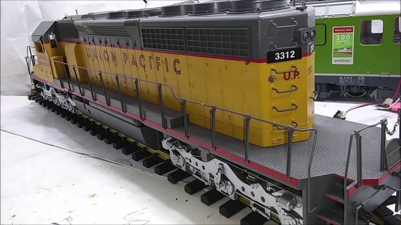 USA Trains G Scale SD40-2 UP 디젤기관차 모형기차 소개 - YouTube