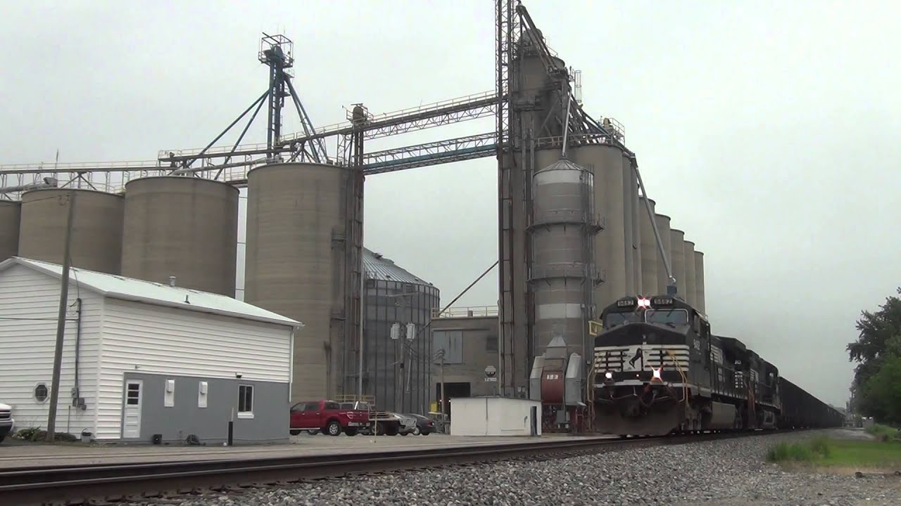 Cool power on a Crap Day NS Trains on the NKP Payne Ohio - YouTube