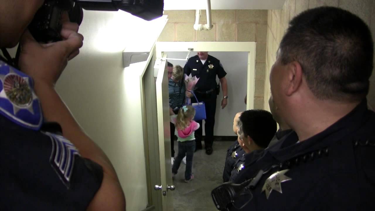 Alameda Police Chief Mike Noonan signs off - YouTube