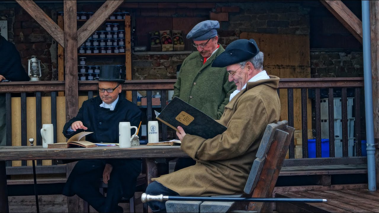 1813 Gerichtsverhandlung im historischen Dorf @ Völkerschlacht 2015 ...