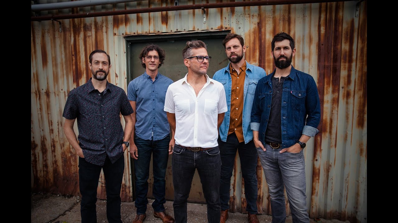 THE STEEL WHEELS (LIVE In A Living Room) - YouTube
