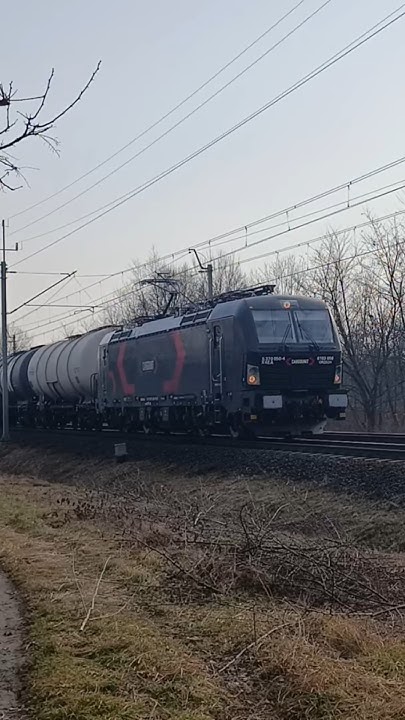 6193 056 na Żernikach + mega RP1 #train #railway #trainspotting #vectron #cargounit #shorts ...