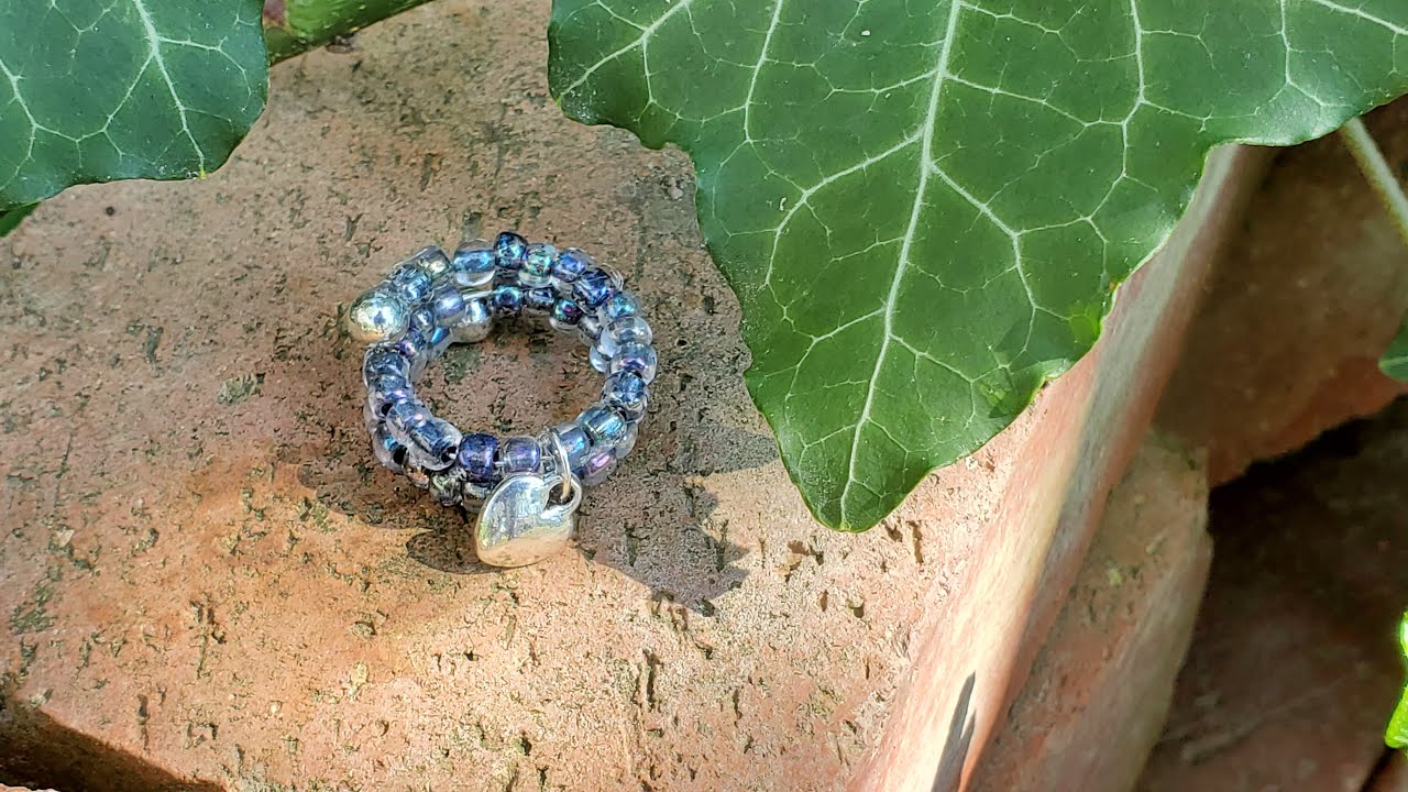 Easy-Peasy Memory Wire Ring - YouTube