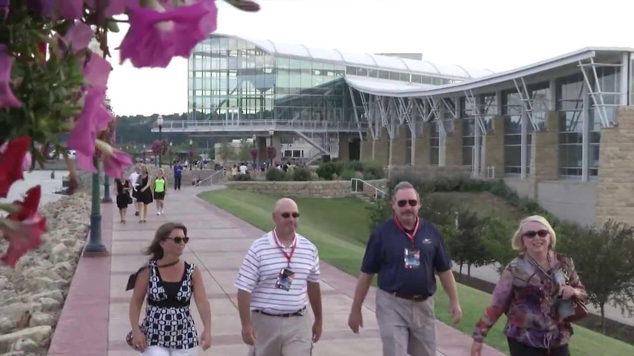 Dubuque, IA Meetings & Group Tours - YouTube