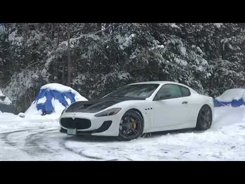 Some Maserati GranTurismo MC Fun in the Snow (Amazing Sounds) - YouTube