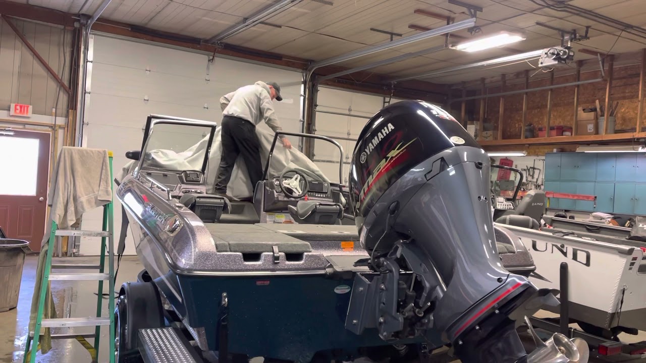 Skeeter custom cover installation - YouTube