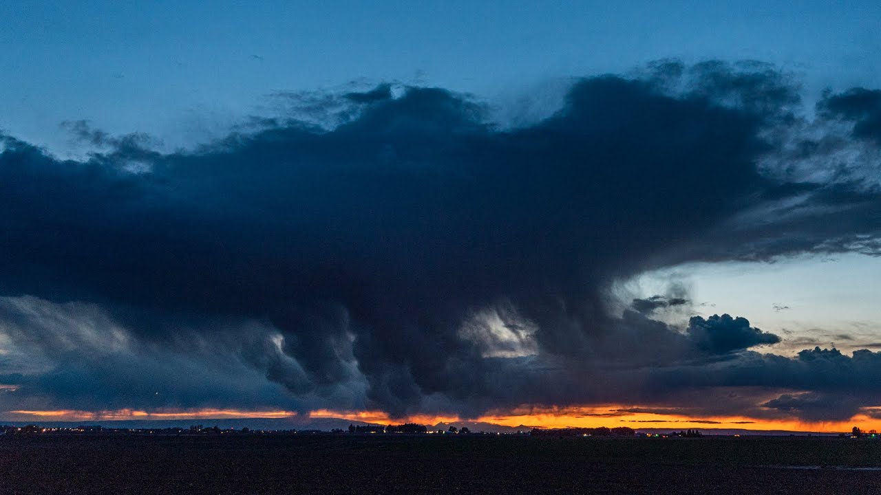 Amazing Isolated Storm Cell at sunset - Moses Lake, WA - 04/13/23 - YouTube