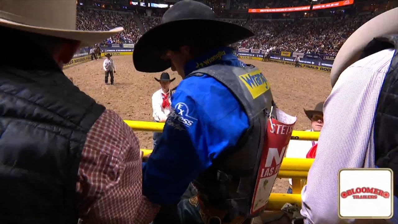 Stetson Wright vs Mad Skills | 89.75 pts | 2025 NFR Round 9 - YouTube